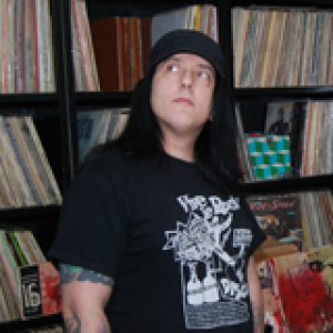 Howie Pyro – LuxuriaMusic Internet Radio